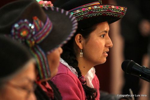 Mujeres indígenas rompen el silencio frente a la | chirapaq.org.pe